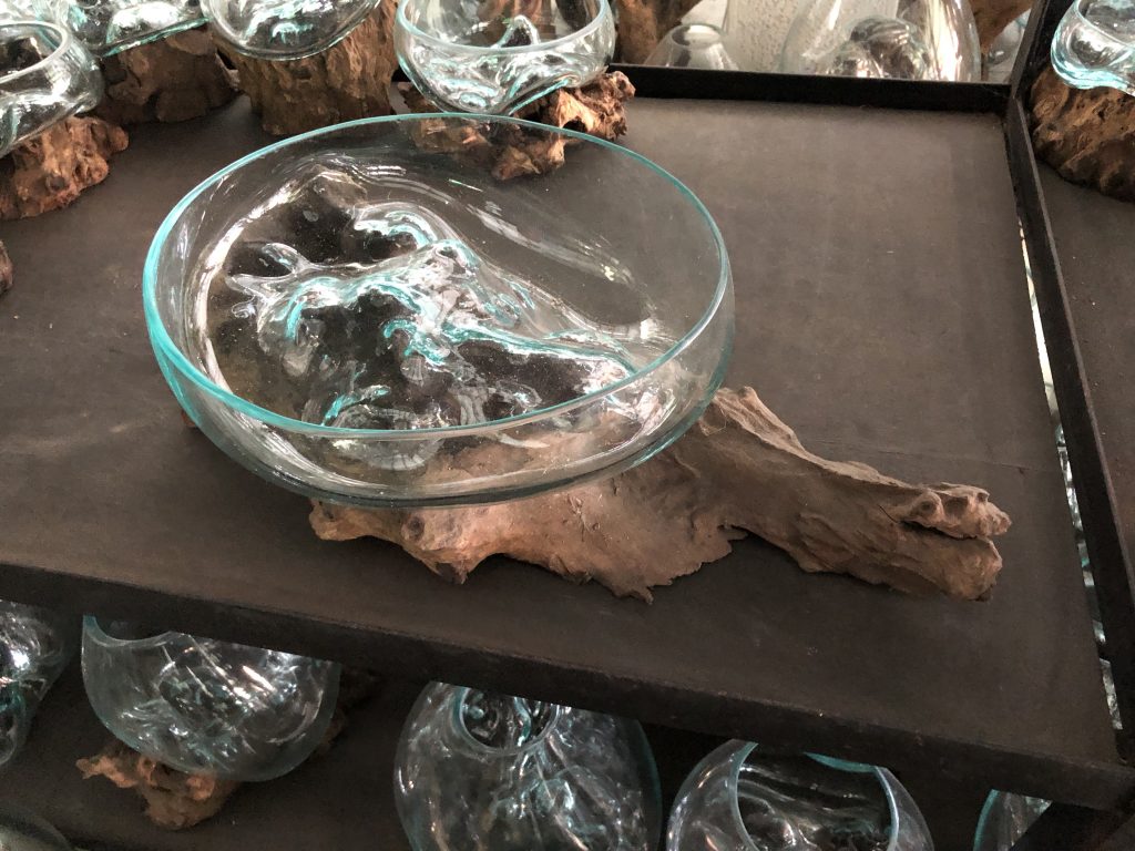 Glass decoration with roots